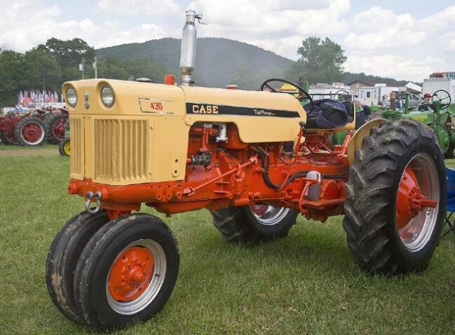 Case IH Model 430, 440, 441 Series Tractors Parts Catalog Manual ...